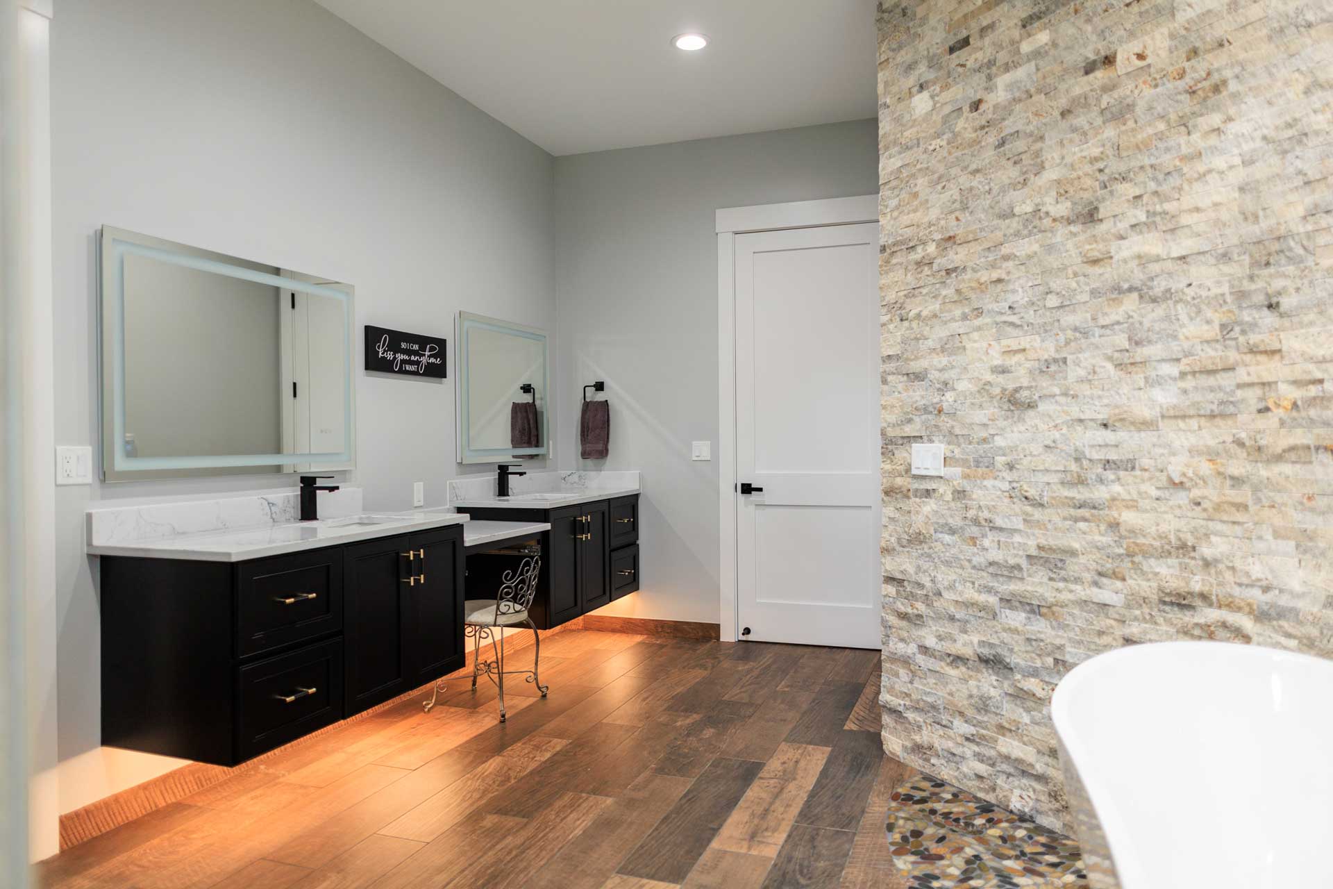 Woodline Building Company | Modern Lakefront Project